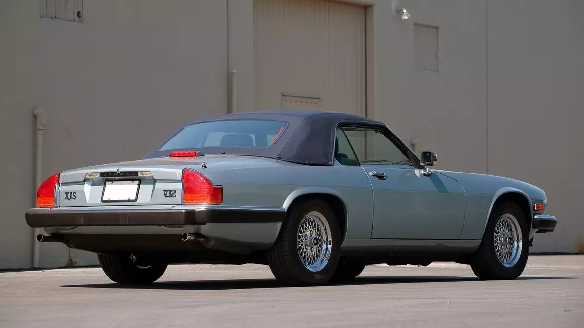 Ntinye ihe mere eme: Ahụmahụ nke Jaguar XJ-SC 22750_34