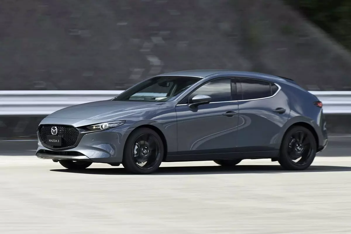 New Mazda 3: Kuyimitsidwa kophweka ndi ma wheel anayi panjira ya njira 22806_14