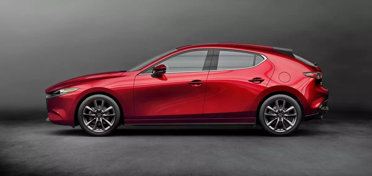 New Mazda 3: Kuyimitsidwa kophweka ndi ma wheel anayi panjira ya njira 22806_8