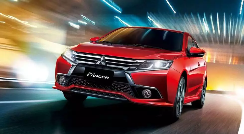 Reborn Mitsubishi Lancer ការវិវត្តន៍របស់ក្រុមហ៊ុន Mitault Megane Megane 22813_2