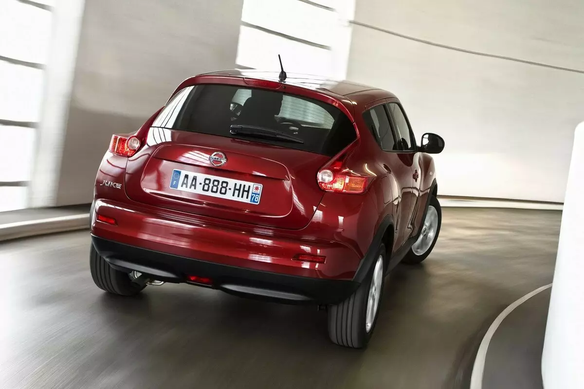 Αξίζει να αγοράσετε Nissan Juke για 700 χιλιάδες ρούβλια 22842_1