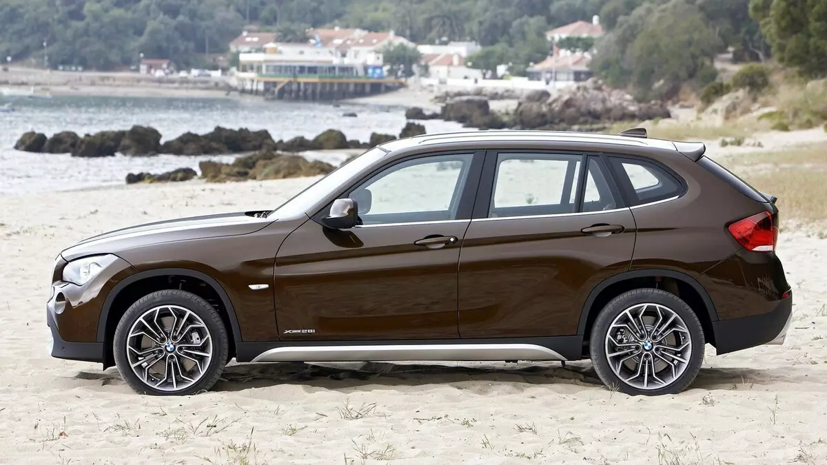 مۇسكۇلى بىلەن BMW X1 E84 نى تاللاڭ: ھازىرقى ئەينەك ۋە مۇرەككەپ ئېلېكتر ئىدارىسى 22866_7