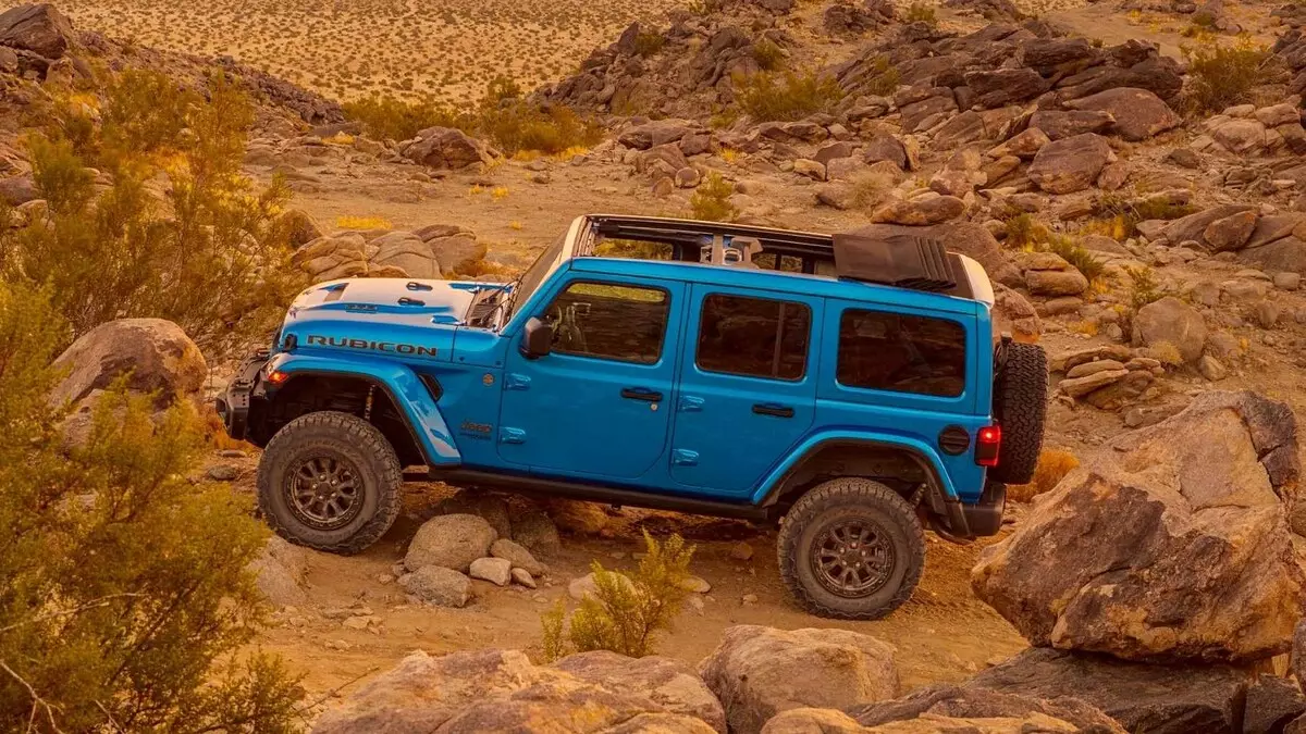 Serial Jeep Wrangler Rubicon 392: eskola zaharra V8 atmosferikoarekin eta hobetu 