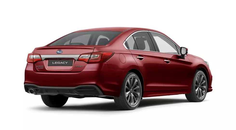 SEDAN SUBARU mirasy Russiýa gaýdyp geldi 23154_2