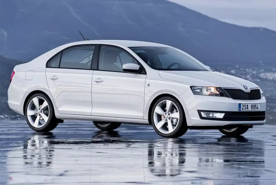 Skoda Rapid.