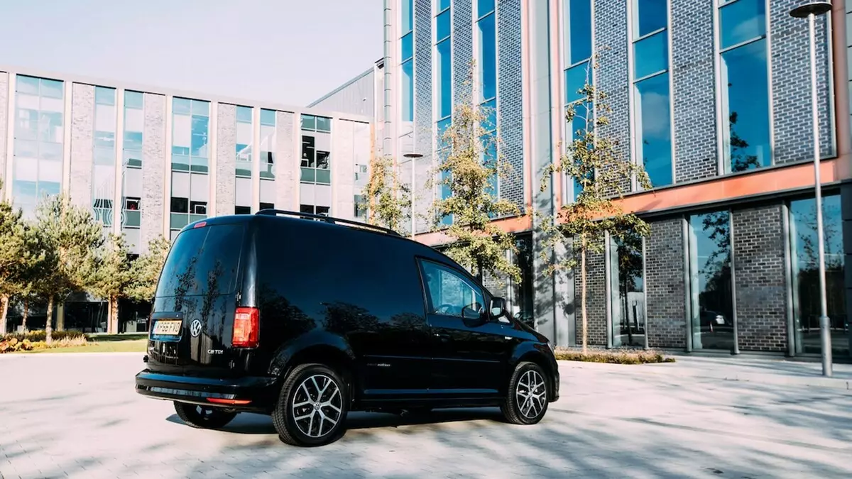 Volkswagen Caddy Black Edition