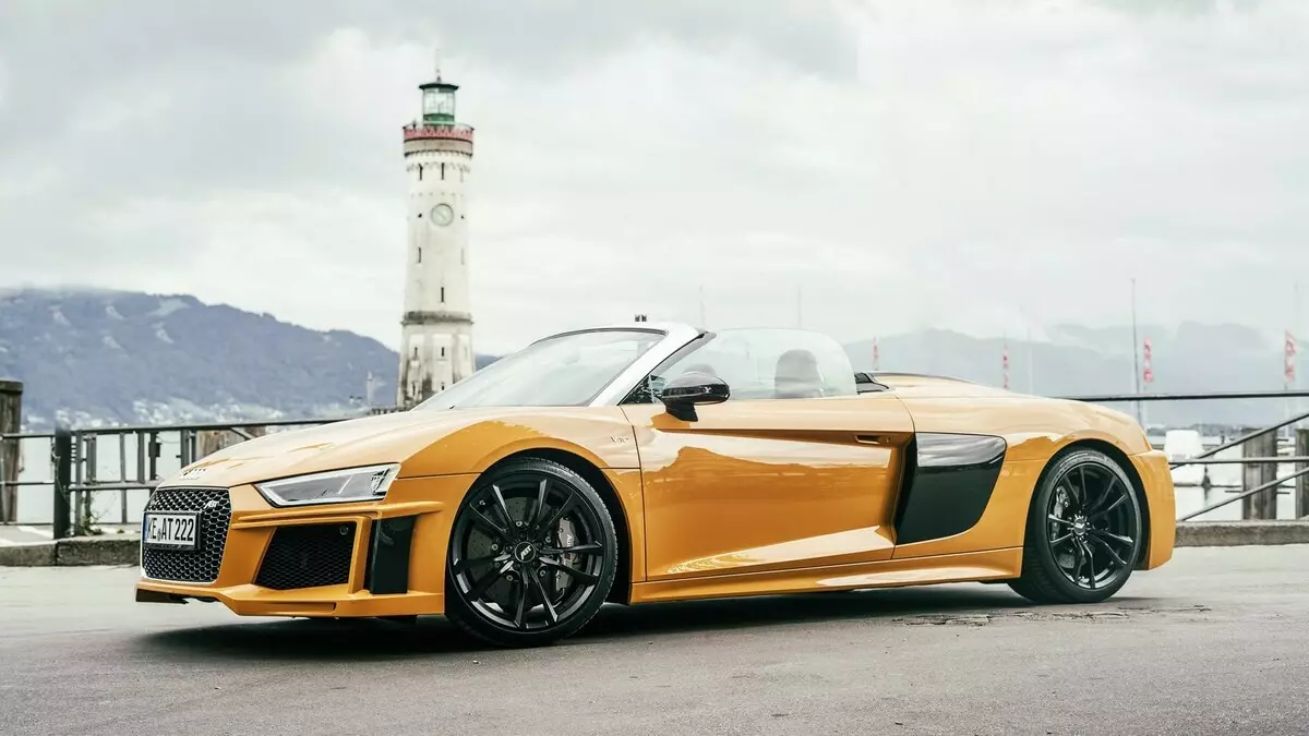 Audi R8 Supercar adalandiridwa ndi mphamvu 23305_2