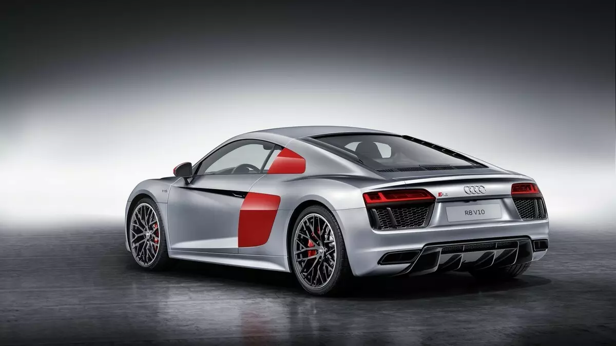 AUDI R8 Supercar нь тусгай хувилбарыг хүлээн авсан 23307_11