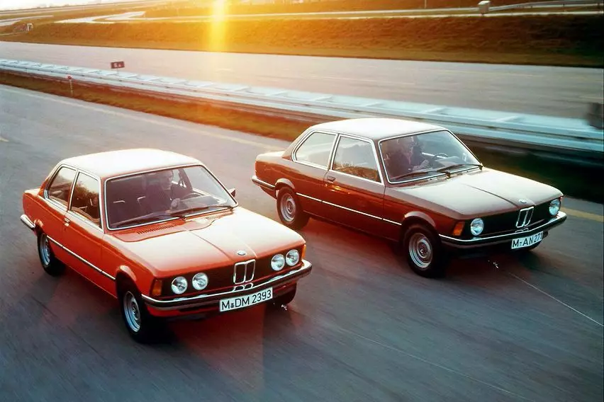 Comparar Vaz-2106 e BMW 3 Series E21 23403_104