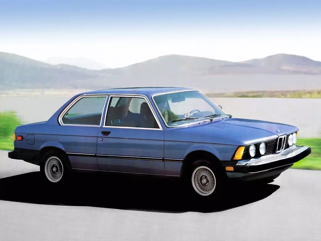 Comparar Vaz-2106 e BMW 3 Series E21 23403_12