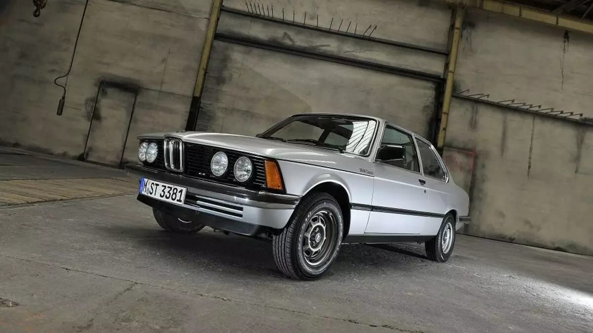 Comparar Vaz-2106 e BMW 3 Series E21 23403_37