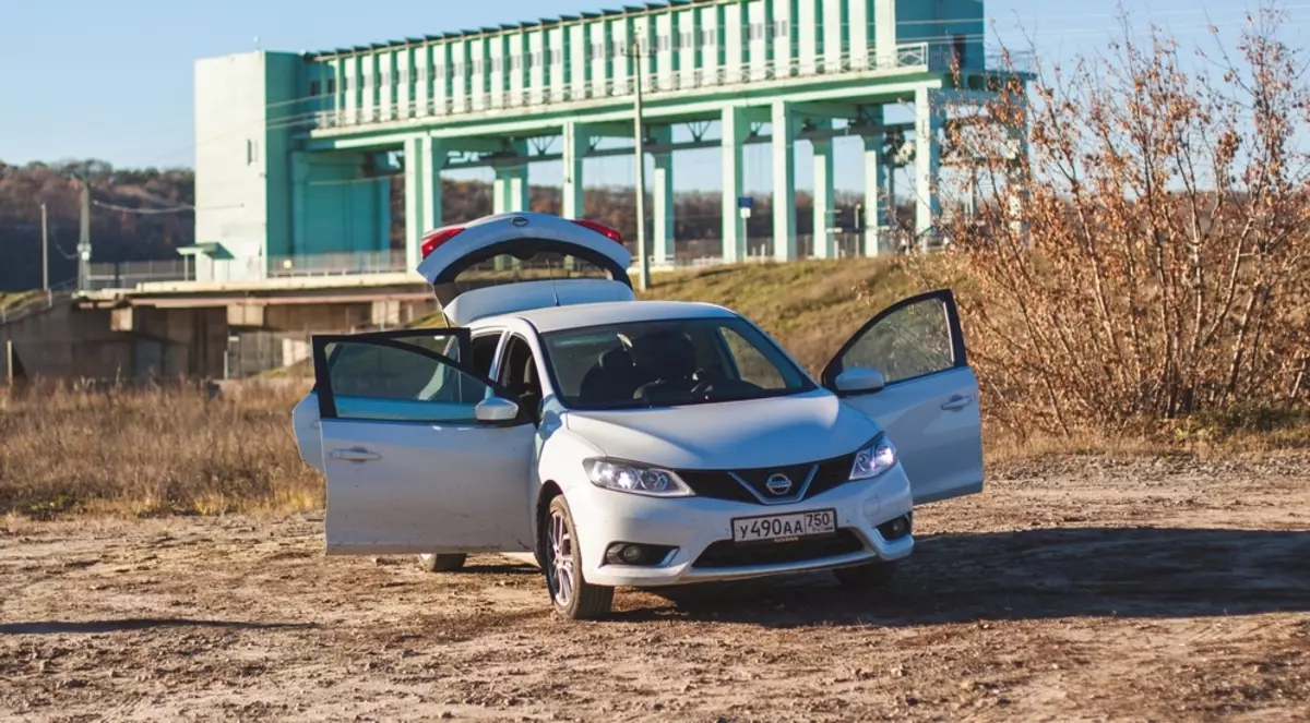 Inconsciente individual: proba de proba Nissan Tiida 23430_1