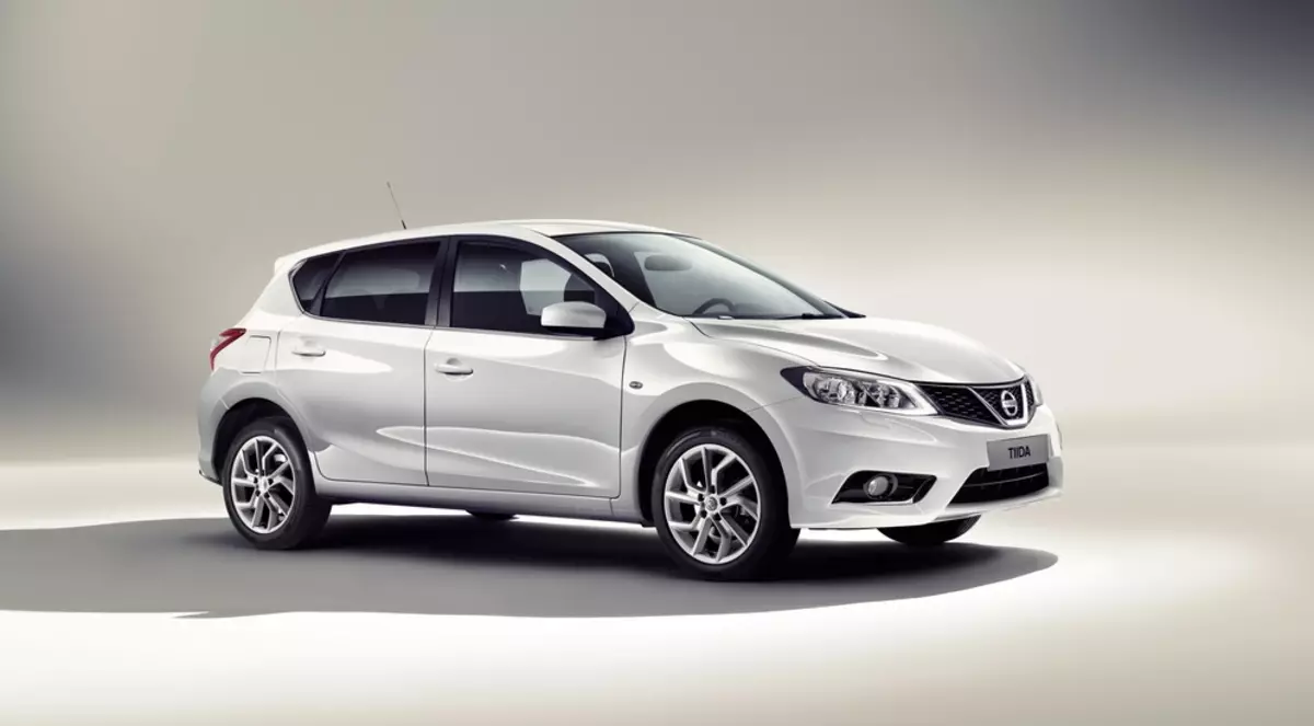 Yndividueel ûnbewuste: Test Drive Nissan Tiida 23430_20