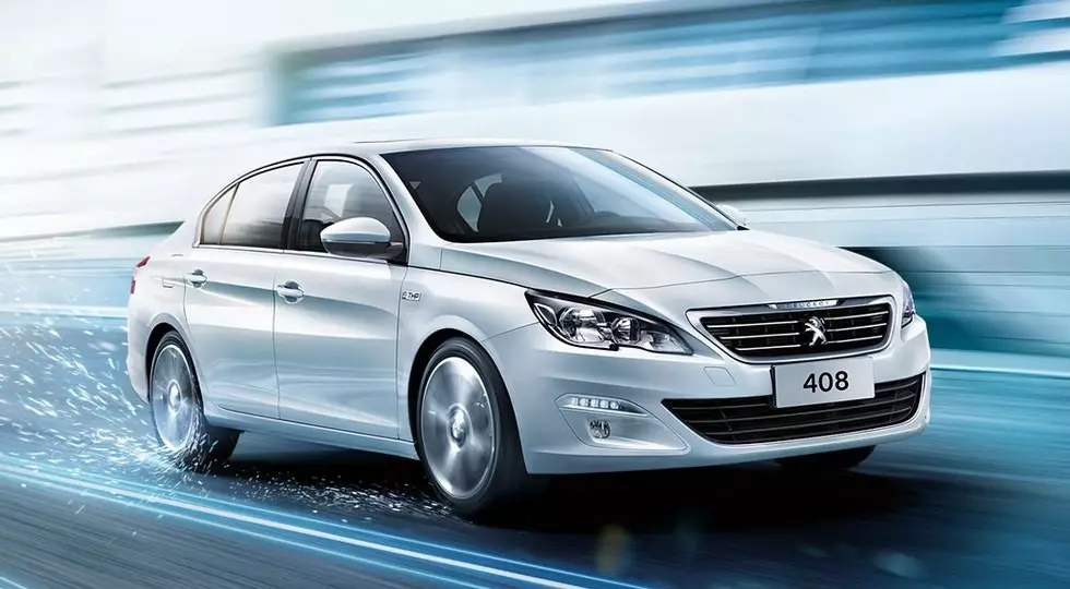 Смылелі седан Peugeot 408 зноў засвяціўся на фота 23451_4