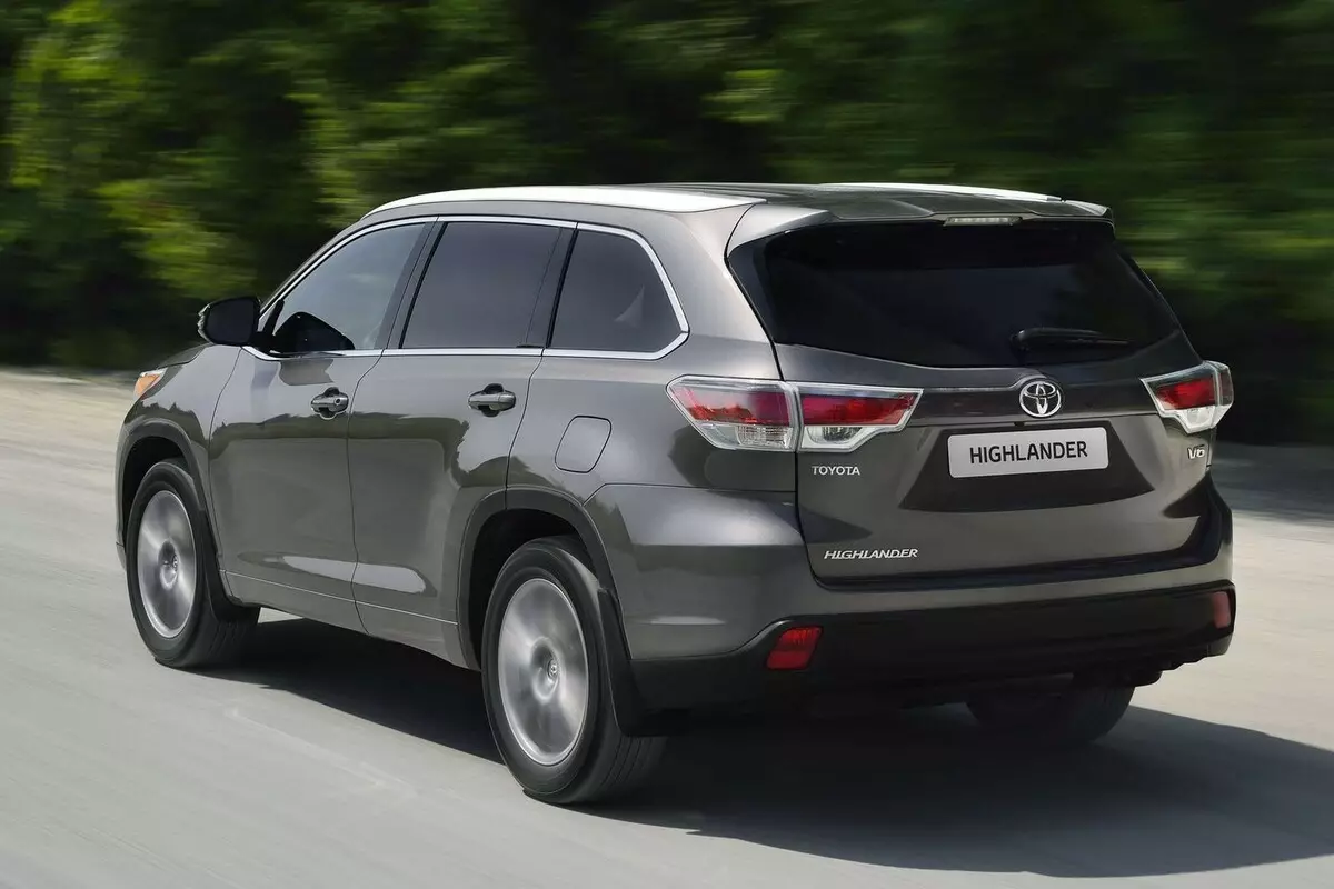 Toyota Highlander III (U50): Foar- en neidielen, eigners beoordelingen 23480_6