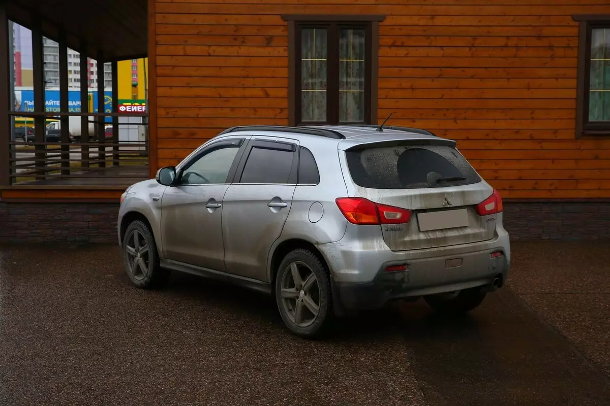 Mitsubishi ASX le míleáiste: Innill agus tarchuir 23525_8