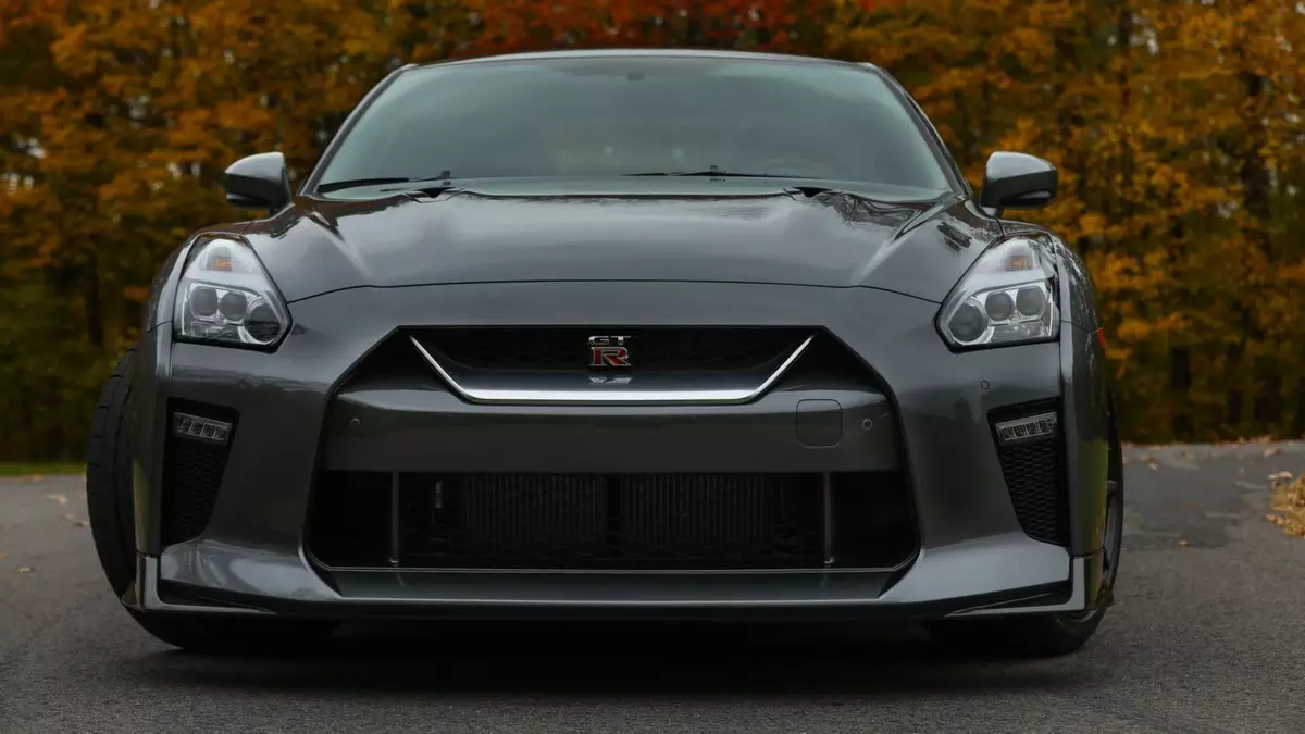 Nissan එක්සත් ජනපද එස්. 2018 GT-R සඳහා මිල නියම කිරීම