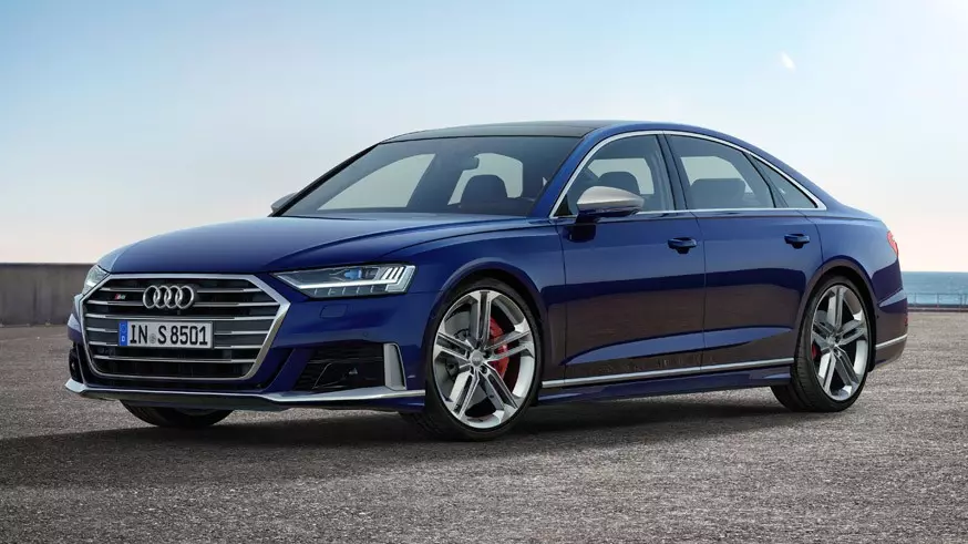 Ọhụrụ Audi S8: Len'ne ụdị na 3.8 sekọnd ka 