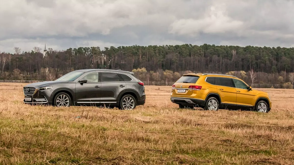 Dearcadh Taobh Mazda CX-9 agus Volkswagen Teramont