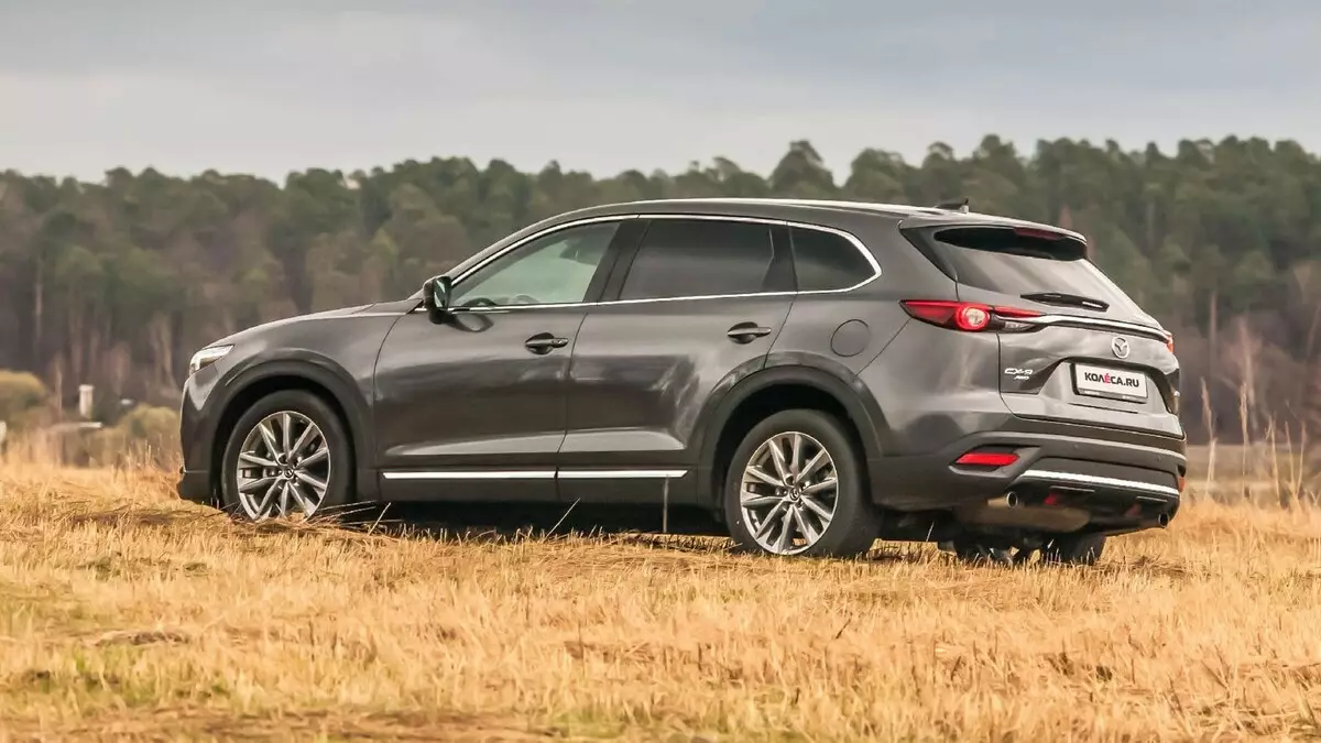 Imbonakalo ye-mazda cx-9 ye-Grey