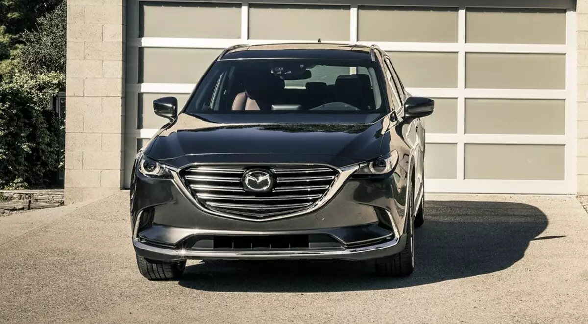 Ku mugaragaro: Mazda CX-9 isubira mu Burusiya. Igiciro cyatangajwe 23699_2