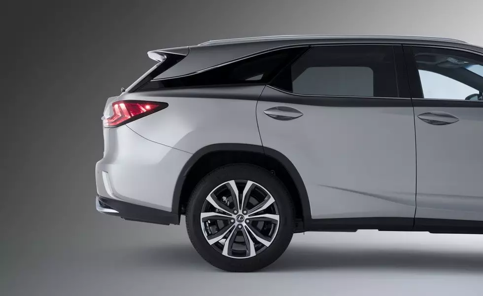 Seven lexus RX L introduced in Los Angeles 23751_3