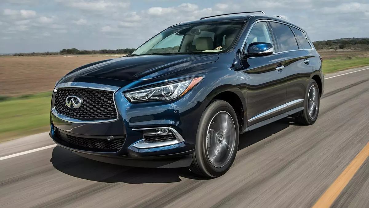 સુધારાશે infiniti QX60 રશિયન બજારમાં દાખલ થાય છે 23778_1