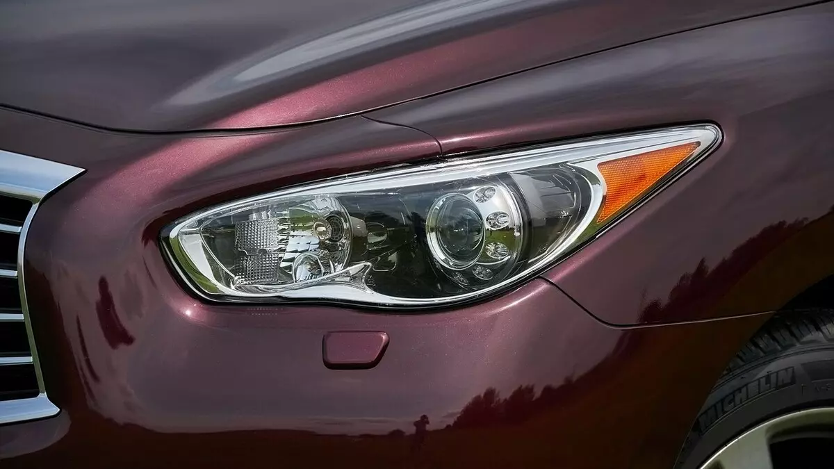 Paldies, es esmu labāks metro: Test Drive Infiniti Qx60 23780_3