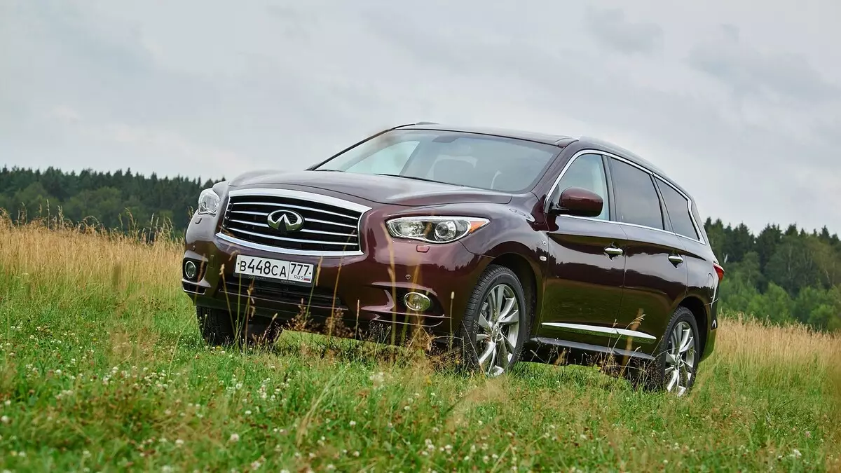 Paldies, es esmu labāks metro: Test Drive Infiniti Qx60 23780_35