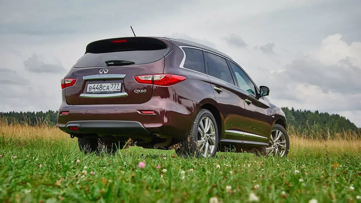 Paldies, es esmu labāks metro: Test Drive Infiniti Qx60 23780_37