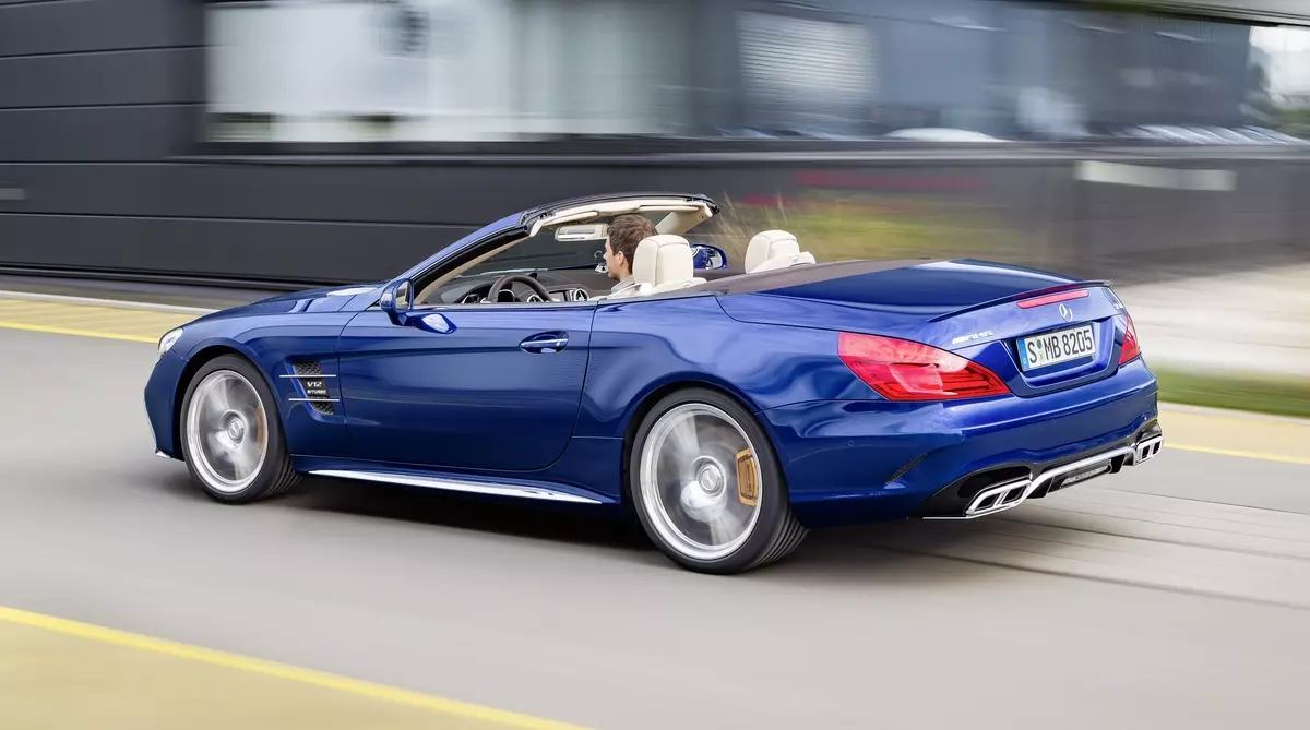 Mercedes-Benz SL het aan die première afgeklassifiseer 23837_12