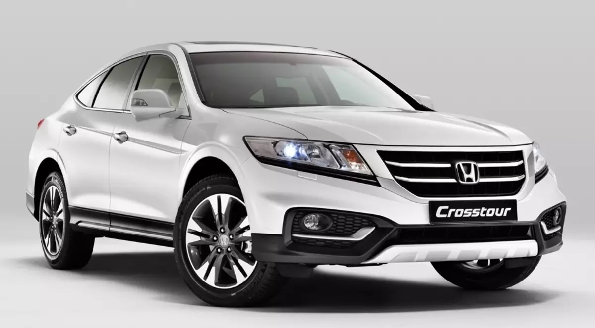 Honda-k errusiar deskontuak eskaintzen dizkie Crosstour erosterakoan 23842_1