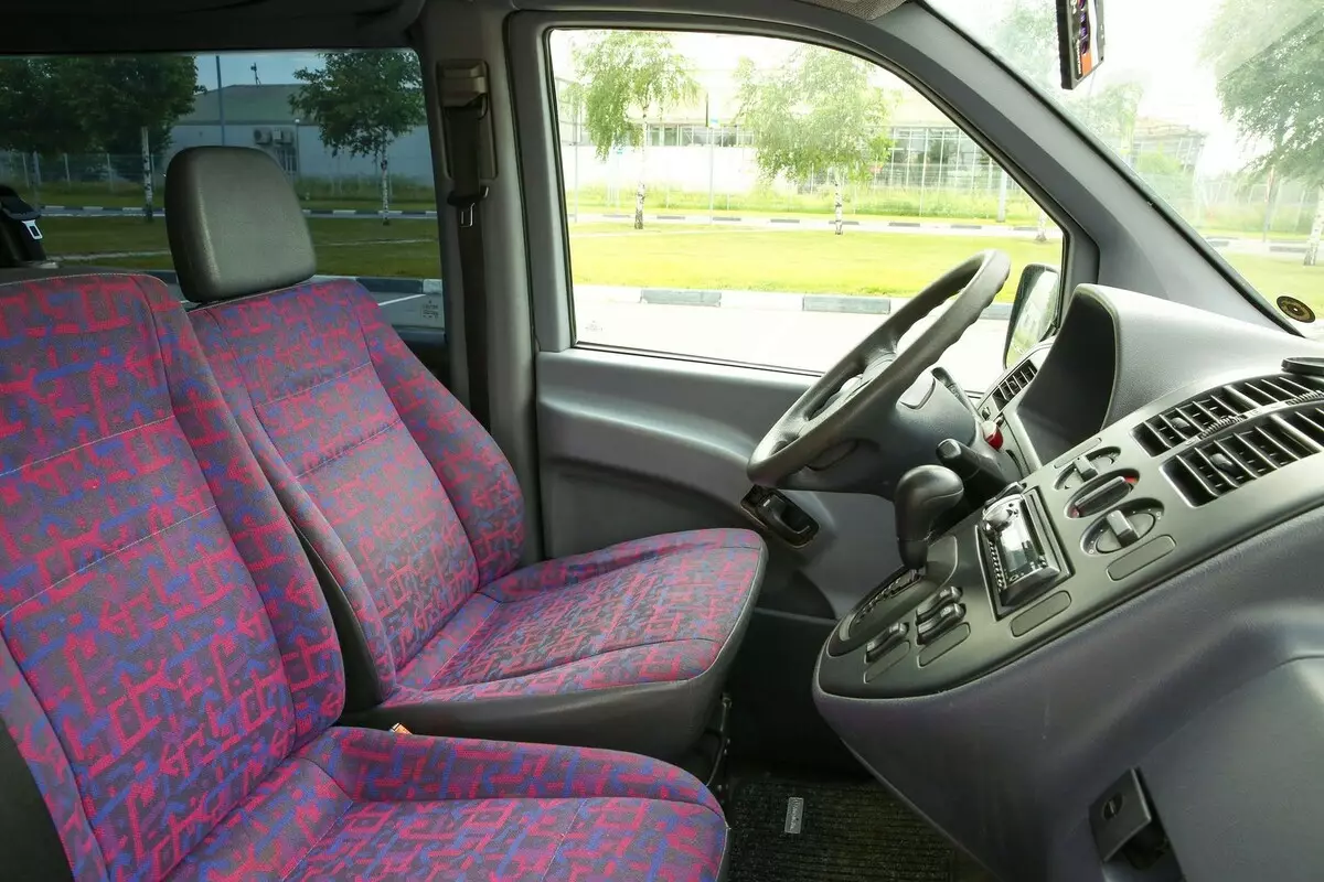 Mercedes Vito W638 z przebiegiem: ciałem, salonem, elektrykiem 23861_14