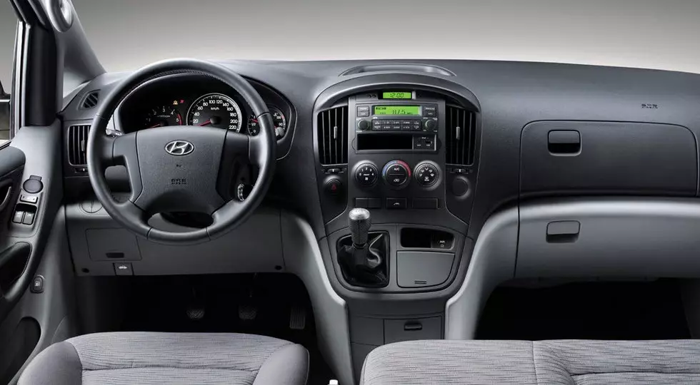 Diserahkan Minivan Hyundai H-1 23894_9