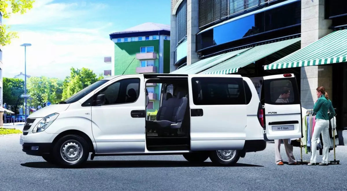 Ažurirano Minivan Hyundai H-1 stigao je u Rusiju 23898_3