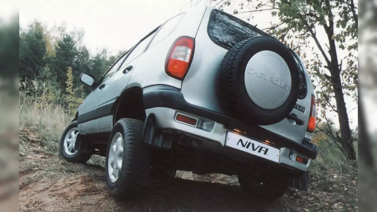 Chevrolet Niva '2002-09