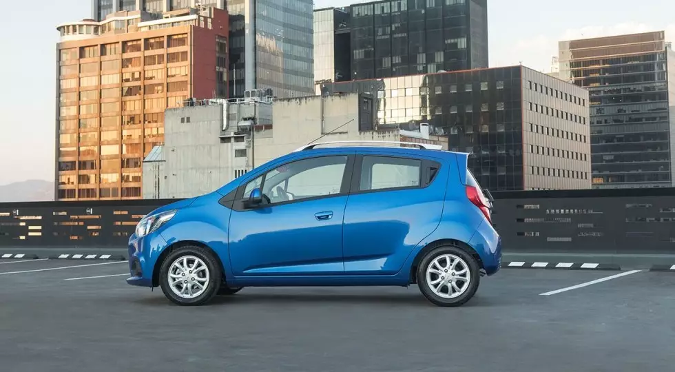 Chevrolet trae ao mercado Spark Antigo xeración con novo deseño 23936_2