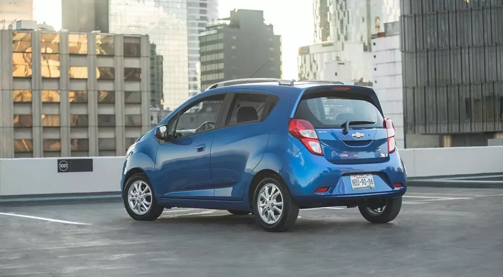 Chevrolet trae ao mercado Spark Antigo xeración con novo deseño 23936_3