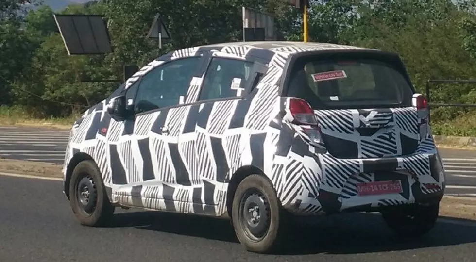 Chevrolet tests a new version of Spark former generation 23944_2