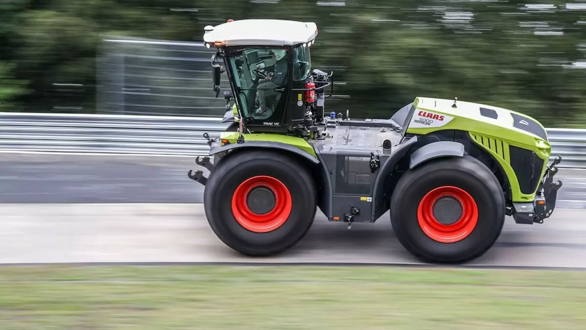 Prema vašim aplikacijama: traktor od 17 tona na Nürburgring, brzom krugu 23962_1