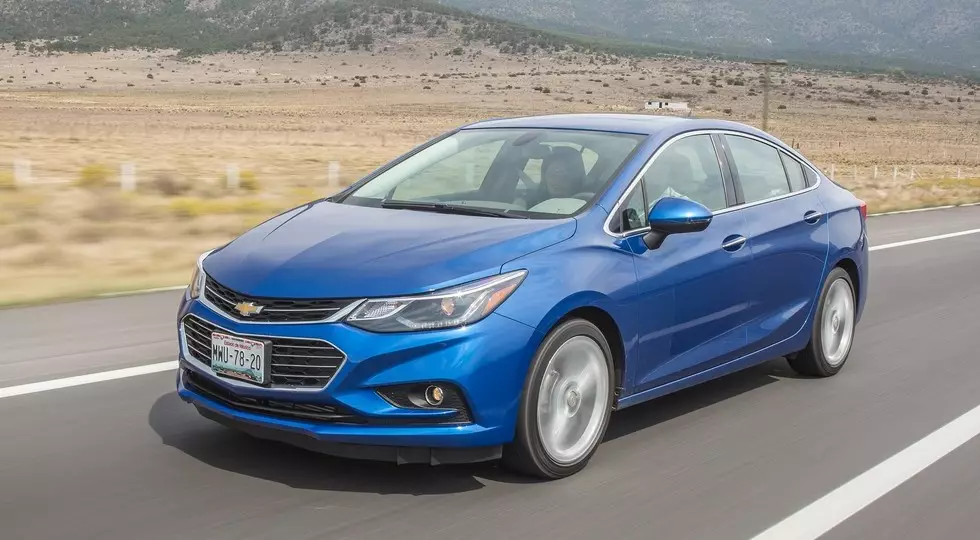 Тартылган Chevrolet Cruze, Spark жана Малибу жаңыртылды 23971_11