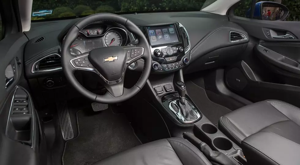 Тартылган Chevrolet Cruze, Spark жана Малибу жаңыртылды 23971_12