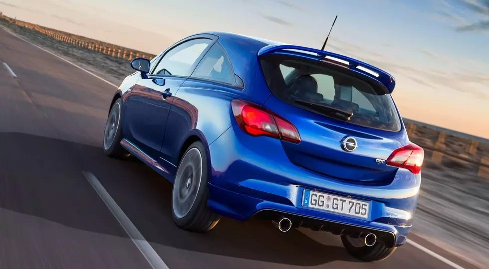 Opel introducerade en ny sport Corsa GSI 23989_4