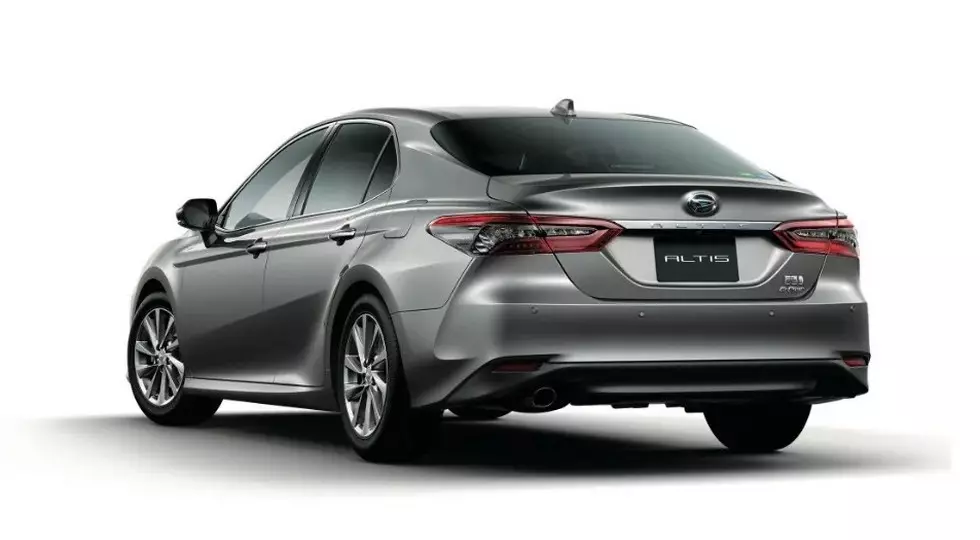 A na-emelite camry sedan na-amalite na Japan, ọ bụghị naanị n'okpuru ika Toyota 24016_10