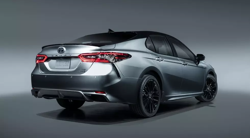 Toyota шинэчлэгдсэн Camry: аюулгүй, 