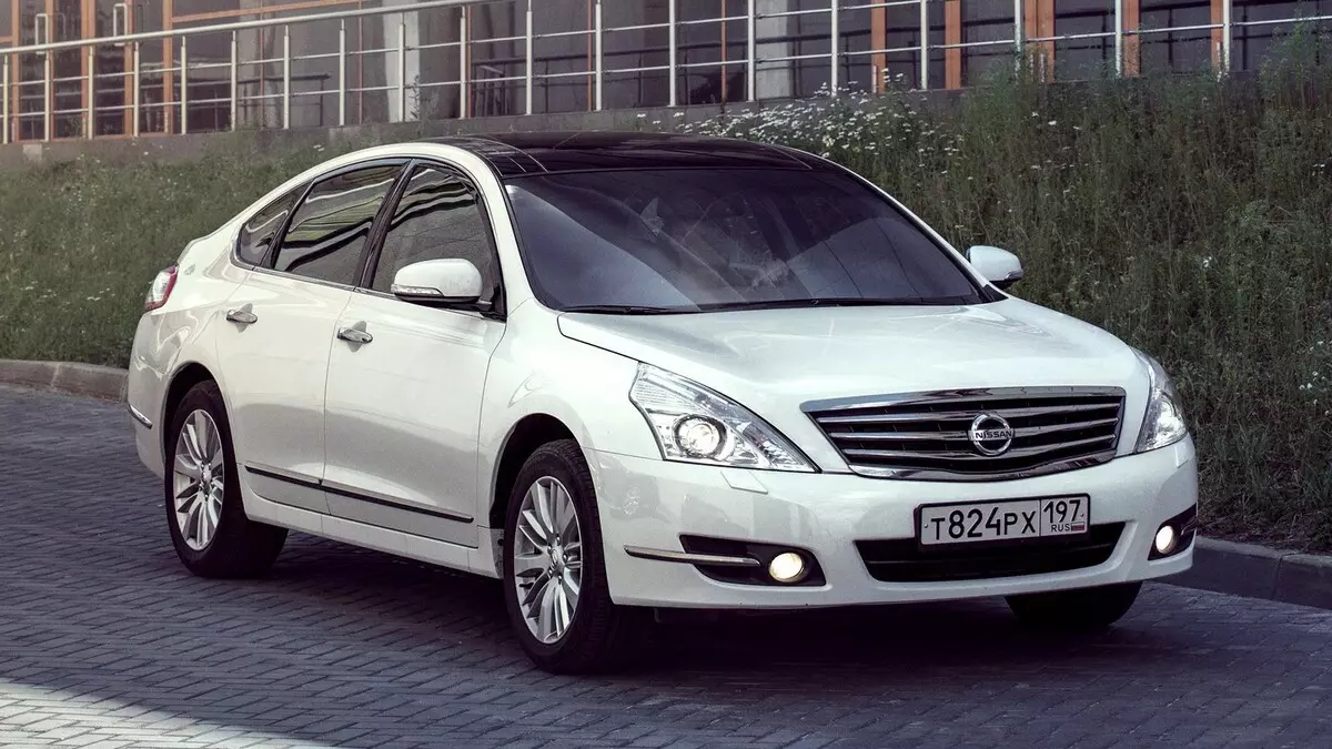 Esithombeni: I-Nissan Teana (J32) '2011-14