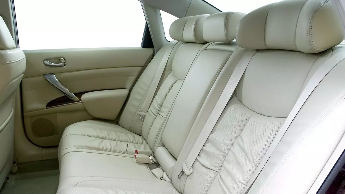 Na foto: Interior Nissan Teana (J32) '2008-11