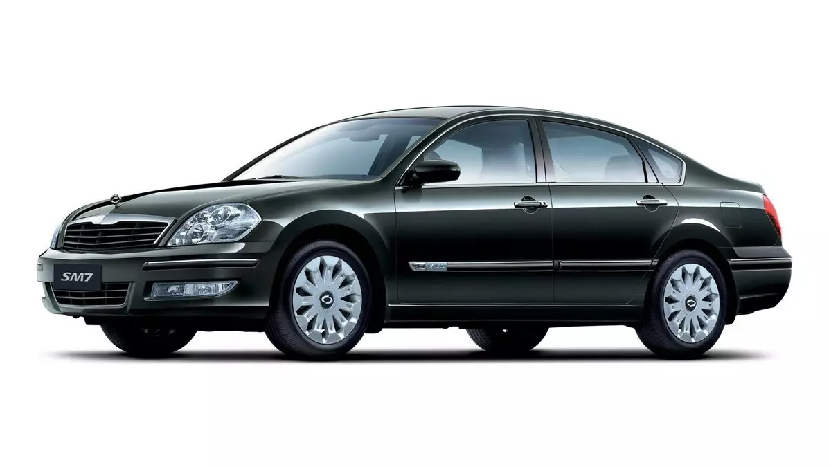 Nissan Teana J31与里程：通过10年的腐蚀和后悬架弱 24037_4