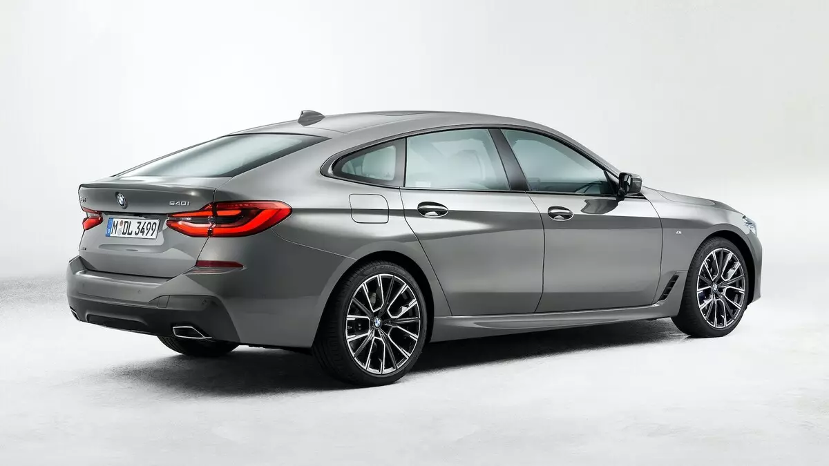 Ενημερώθηκε BMW 6 σειρά GT: Merchant Liftbek δεν άρχισε να συνδέεται με την πρίζα 24086_13