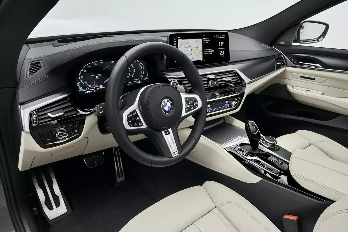 Actualizado BMW 6 Series GT: Merchant LiftBek non comezou a conectarse á saída 24086_7